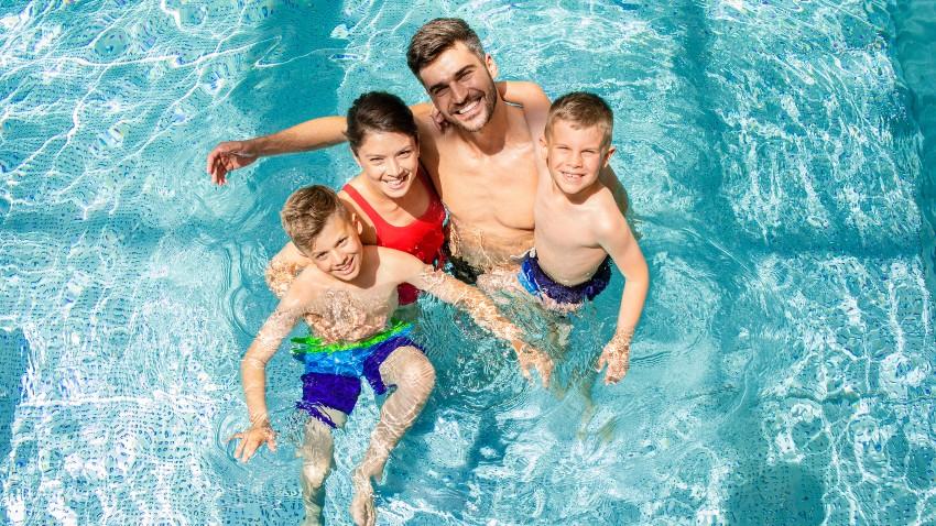 Pool mit Regenwasser füllen - REKUBIK® Magazin